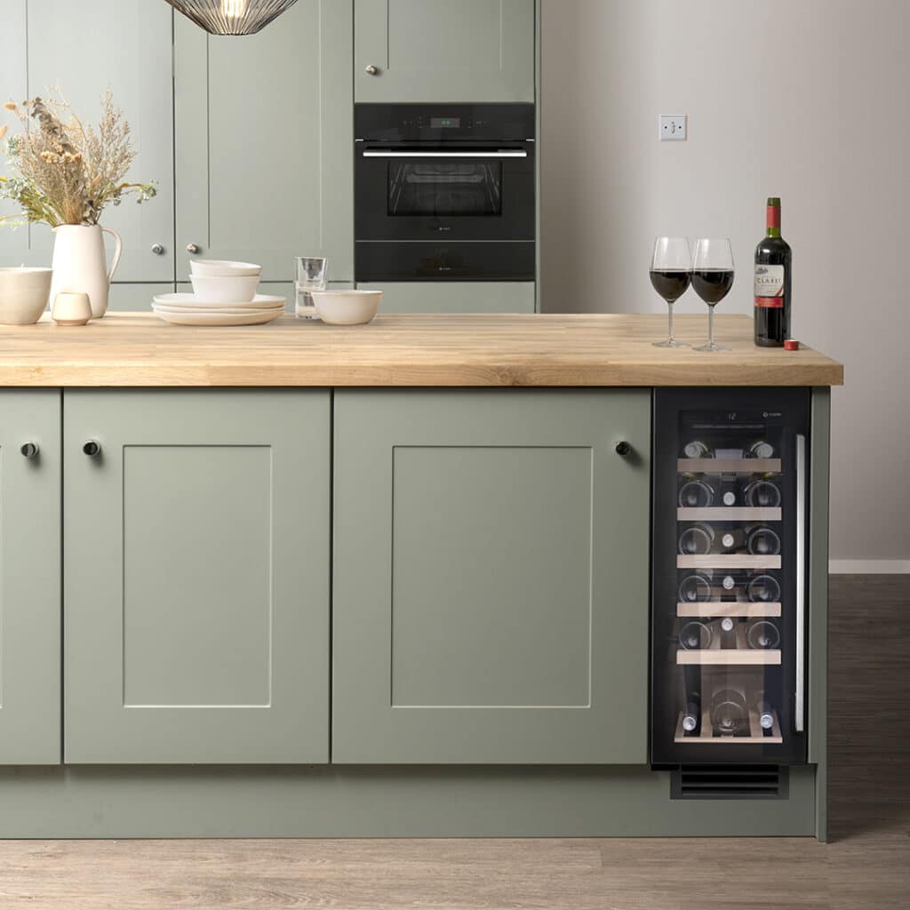 CM108BK Built-In Microwave Black Glass | Caple