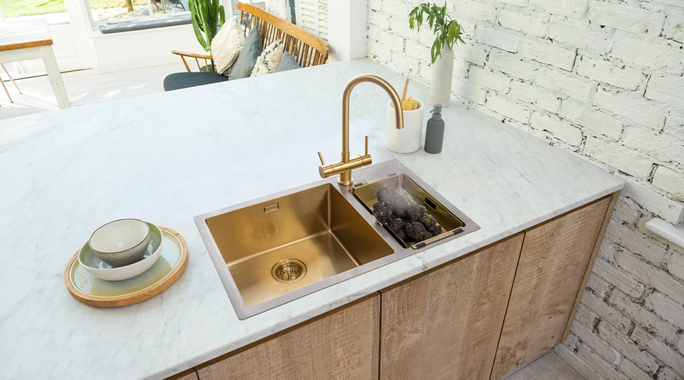 Colour in the kitchen: sinks and taps we know you’ll want in your home ...