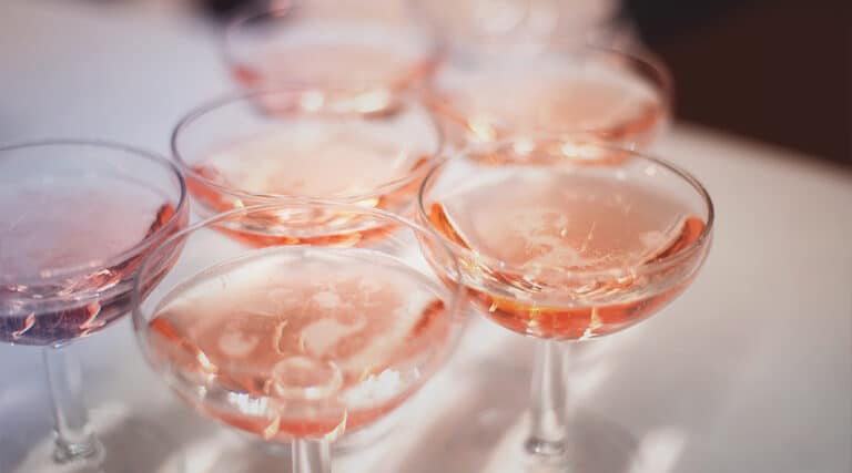 Pink prosecco pairing ideas for fun in the sun | Caple