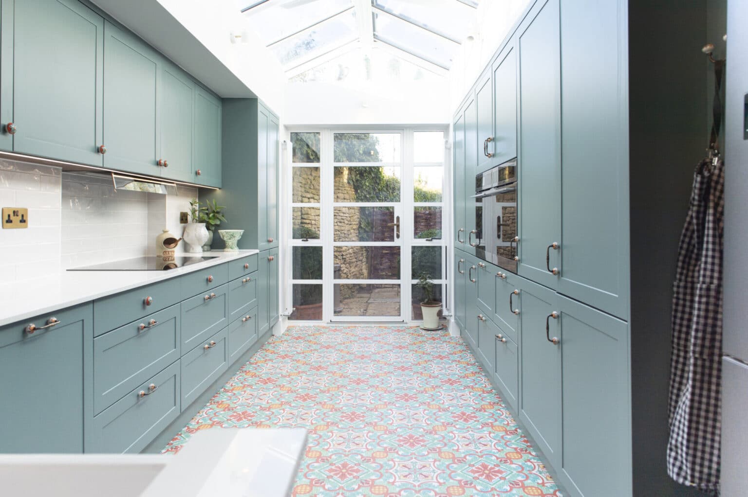An Inside Look at Laurence Llewelyn-Bowen’s Kitchen with Caple | Caple